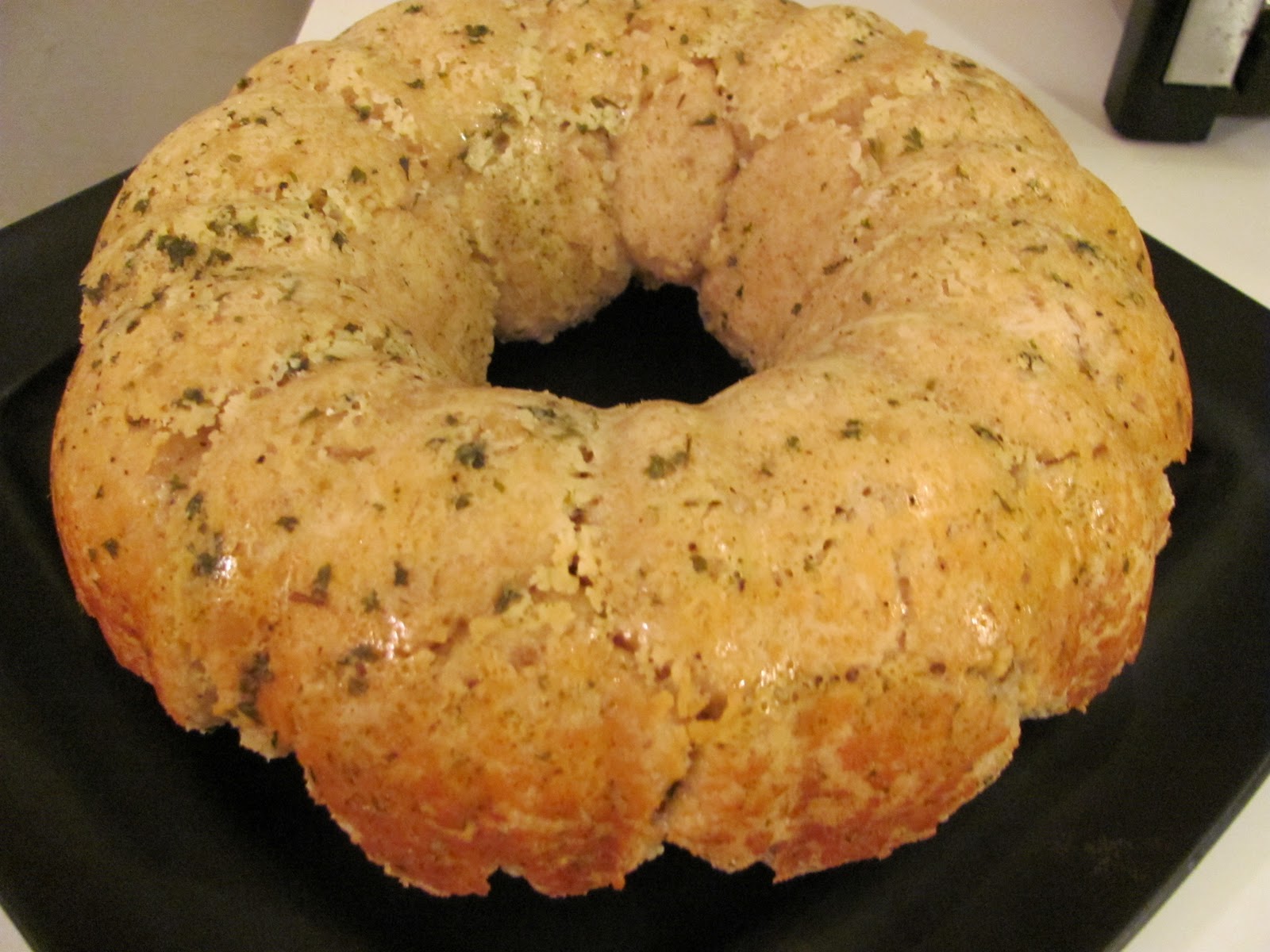 Garlic Parmesan Bubble Bread – Liz's Livelihood